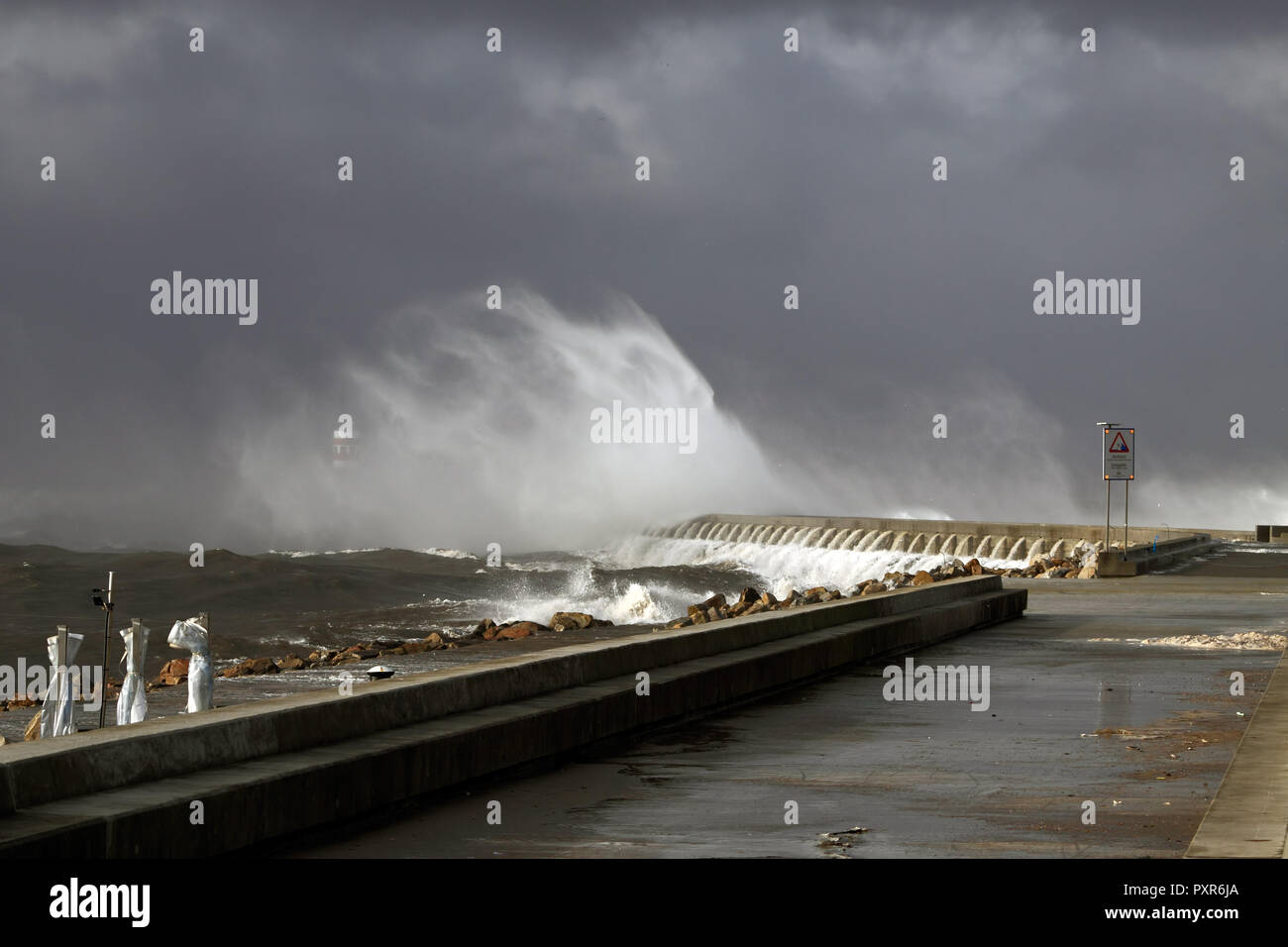 Entry of Douro River harbor during a big storm Stock Photo - Alamy