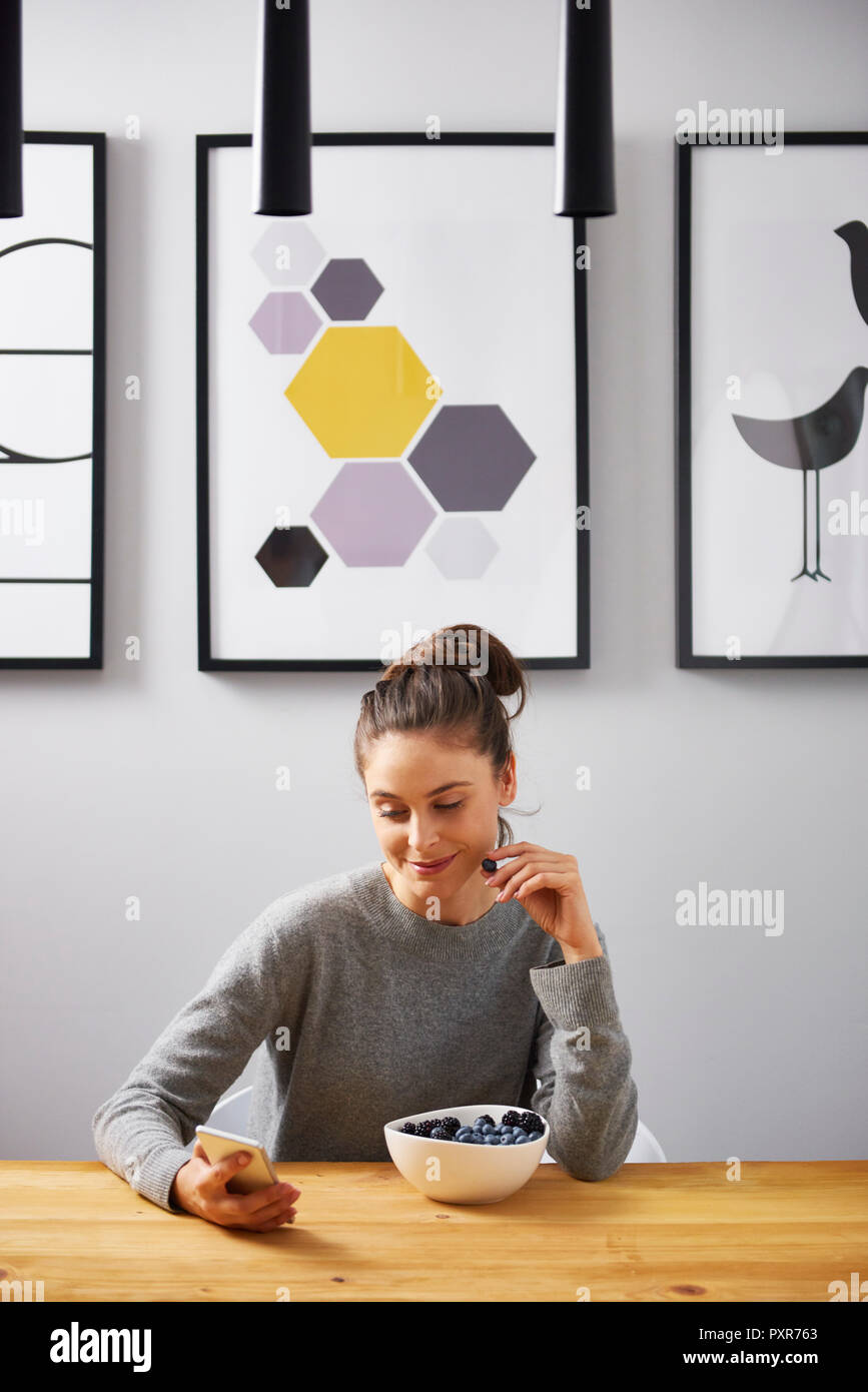 Messages hi-res stock photography and images - Alamy