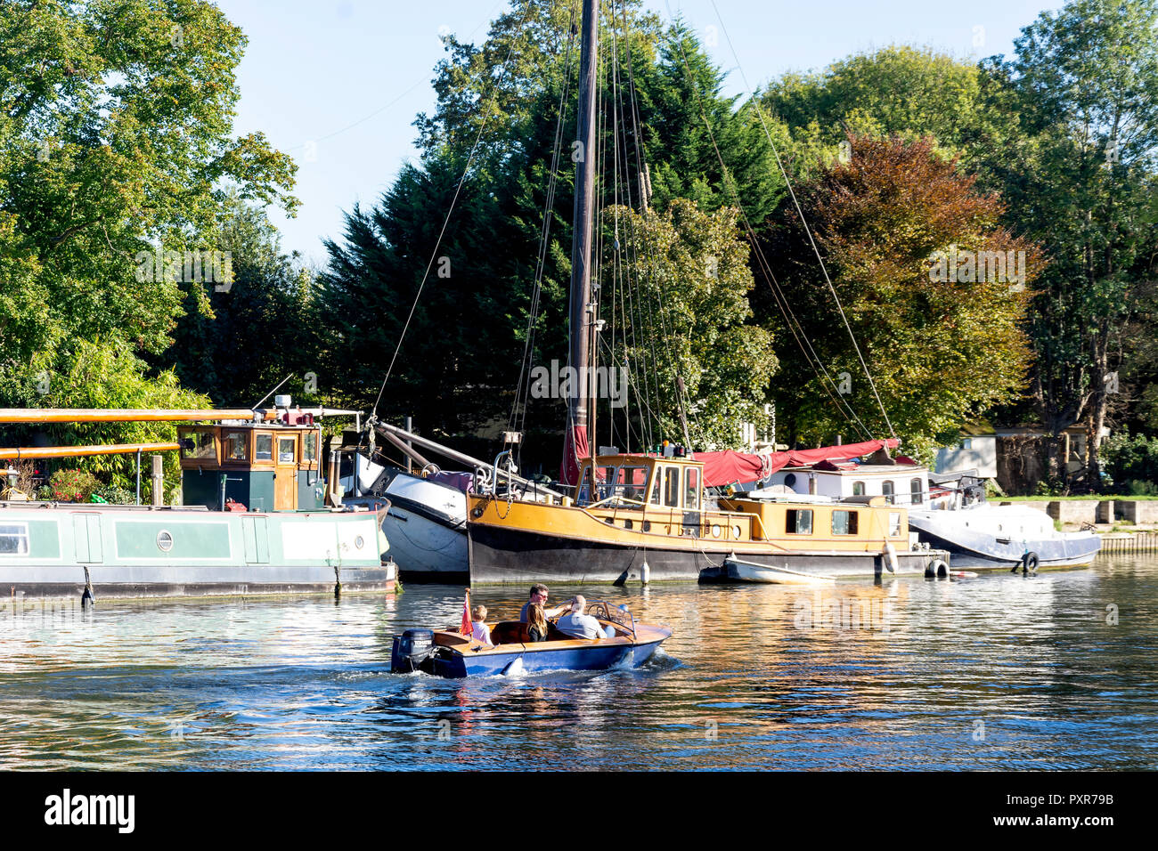 Boating on River Thames, Old Windsor, Berkshire, England, United ...