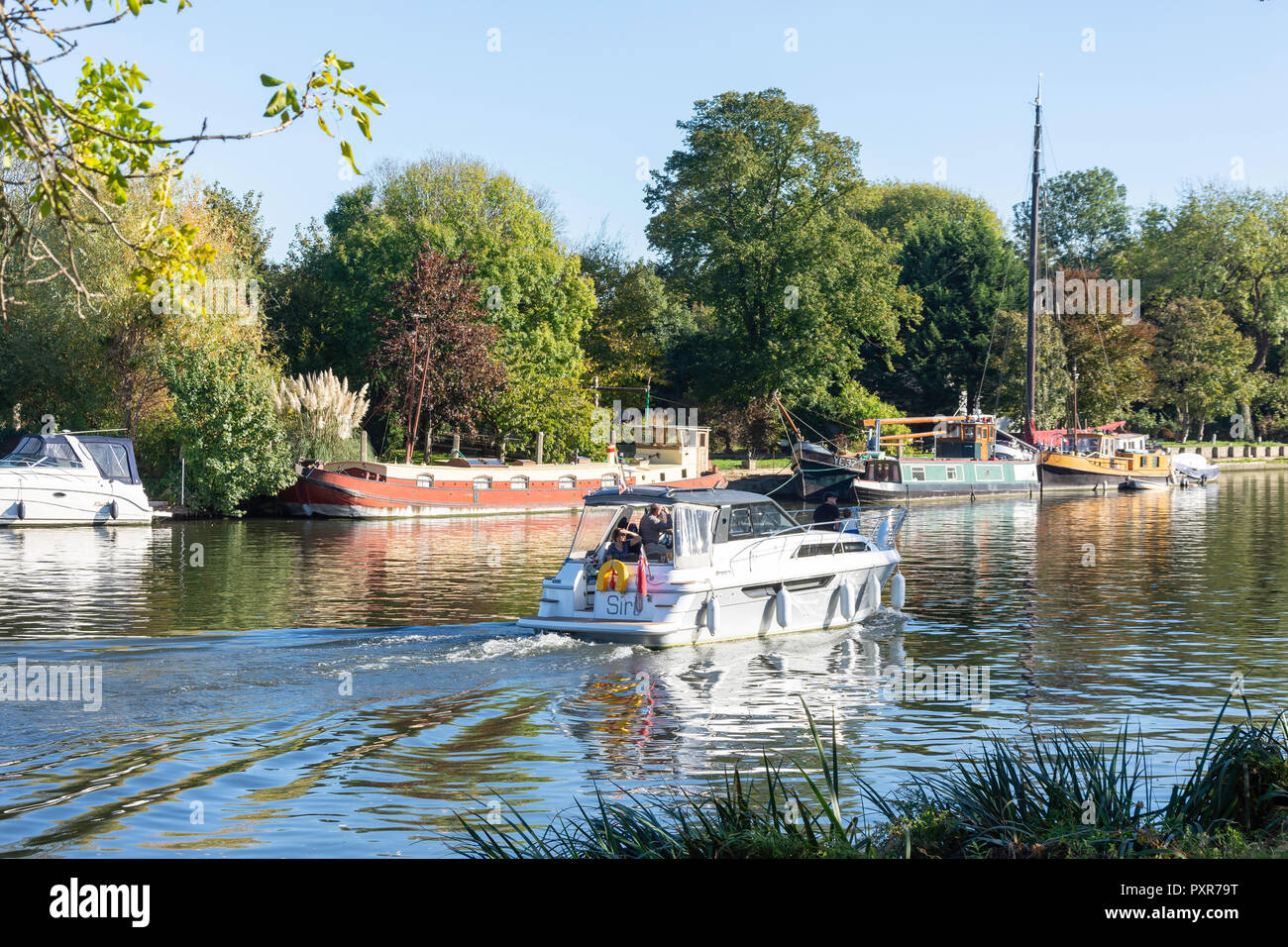 Boating on River Thames, Old Windsor, Berkshire, England, United ...