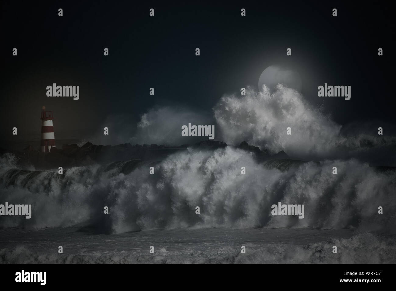 Night tide hi-res stock photography and images - Alamy