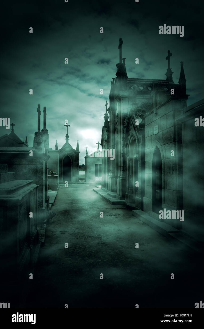 Cemetery at night hi-res stock photography and images - Alamy