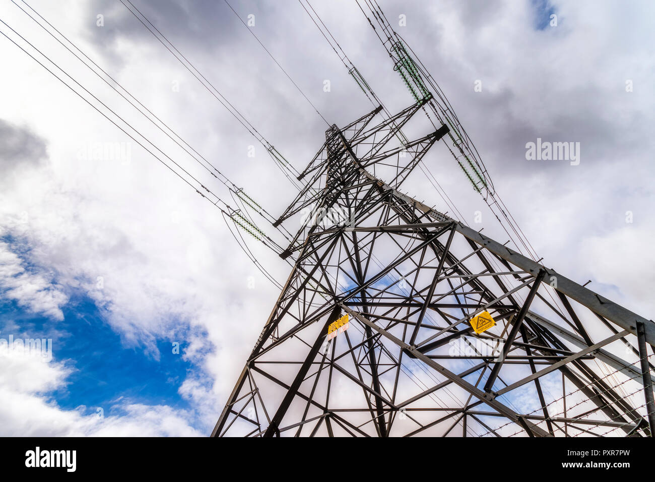 Electricity pylon scotland hi-res stock photography and images - Alamy