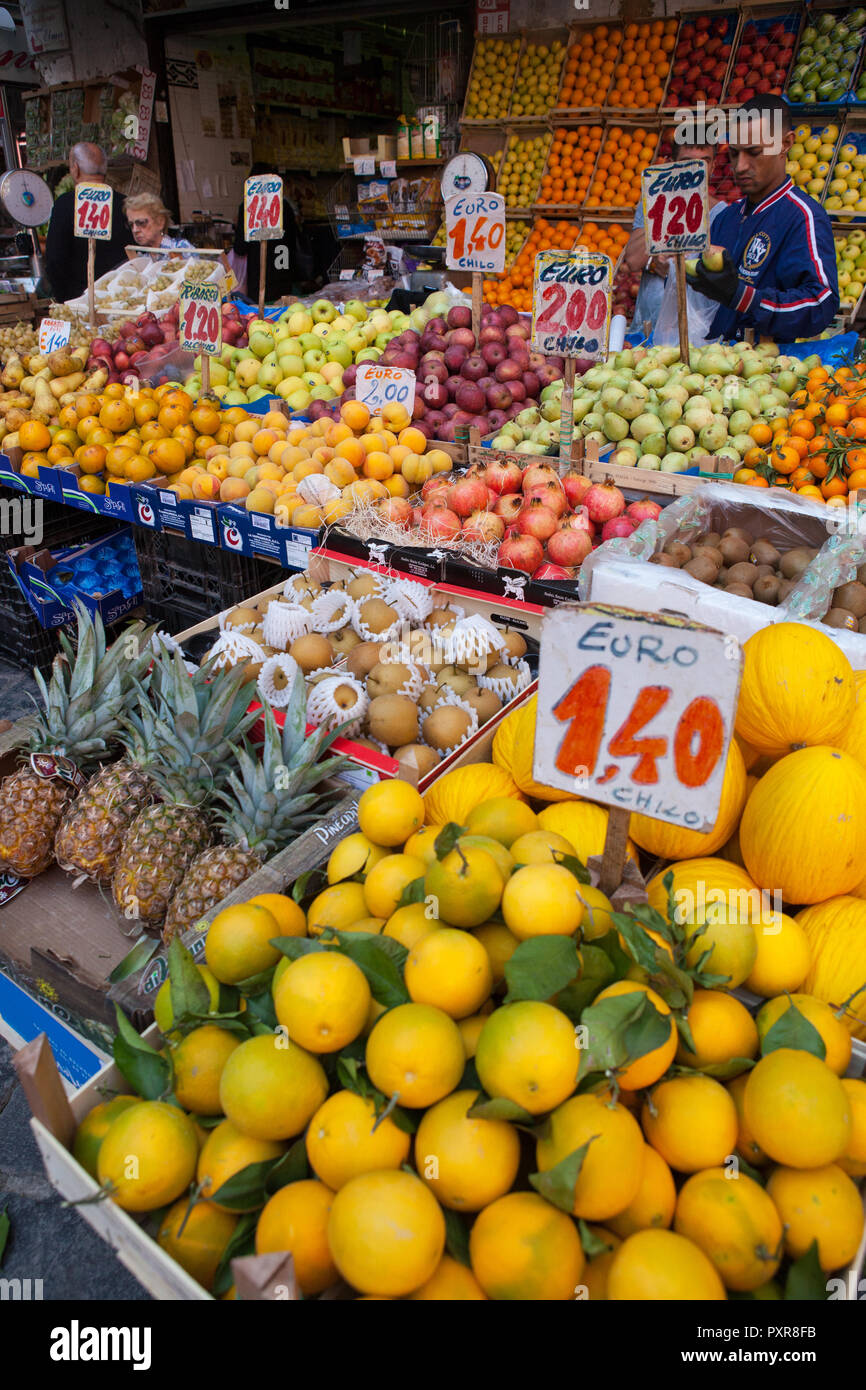 Fruit and vegetables for sale in the historic centre of Naples Stock ...