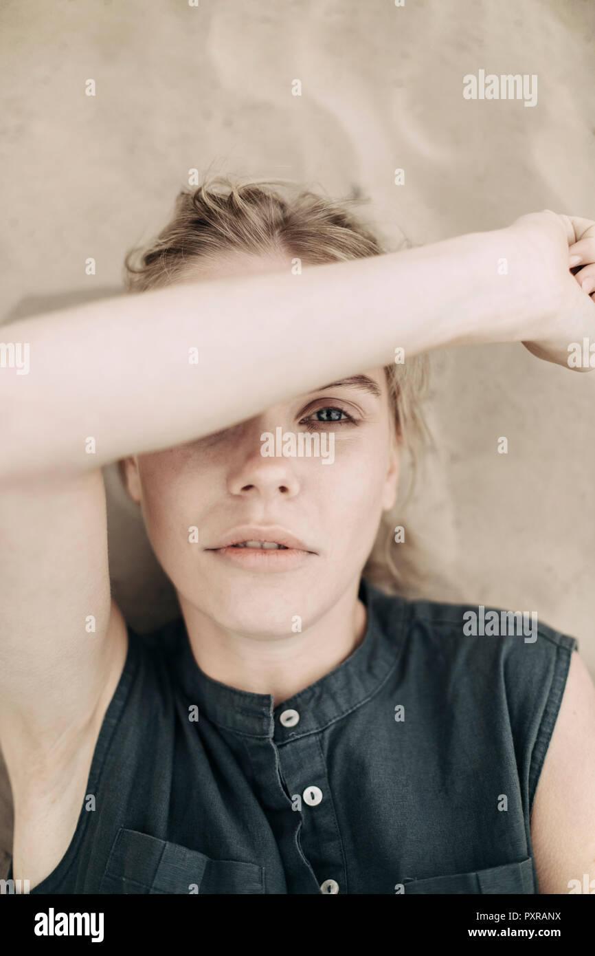 Woman upper arm shoulder hi-res stock photography and images - Alamy