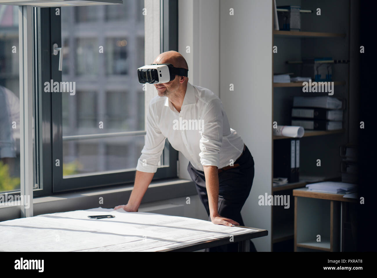 Digital solutions construction hi-res stock photography and images - Alamy