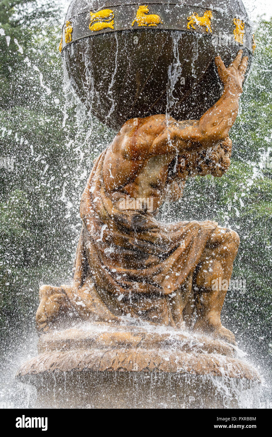 Atlas Fountain Sculpture, Castle Howard , Yorkshire, UK Stock Photo - Alamy