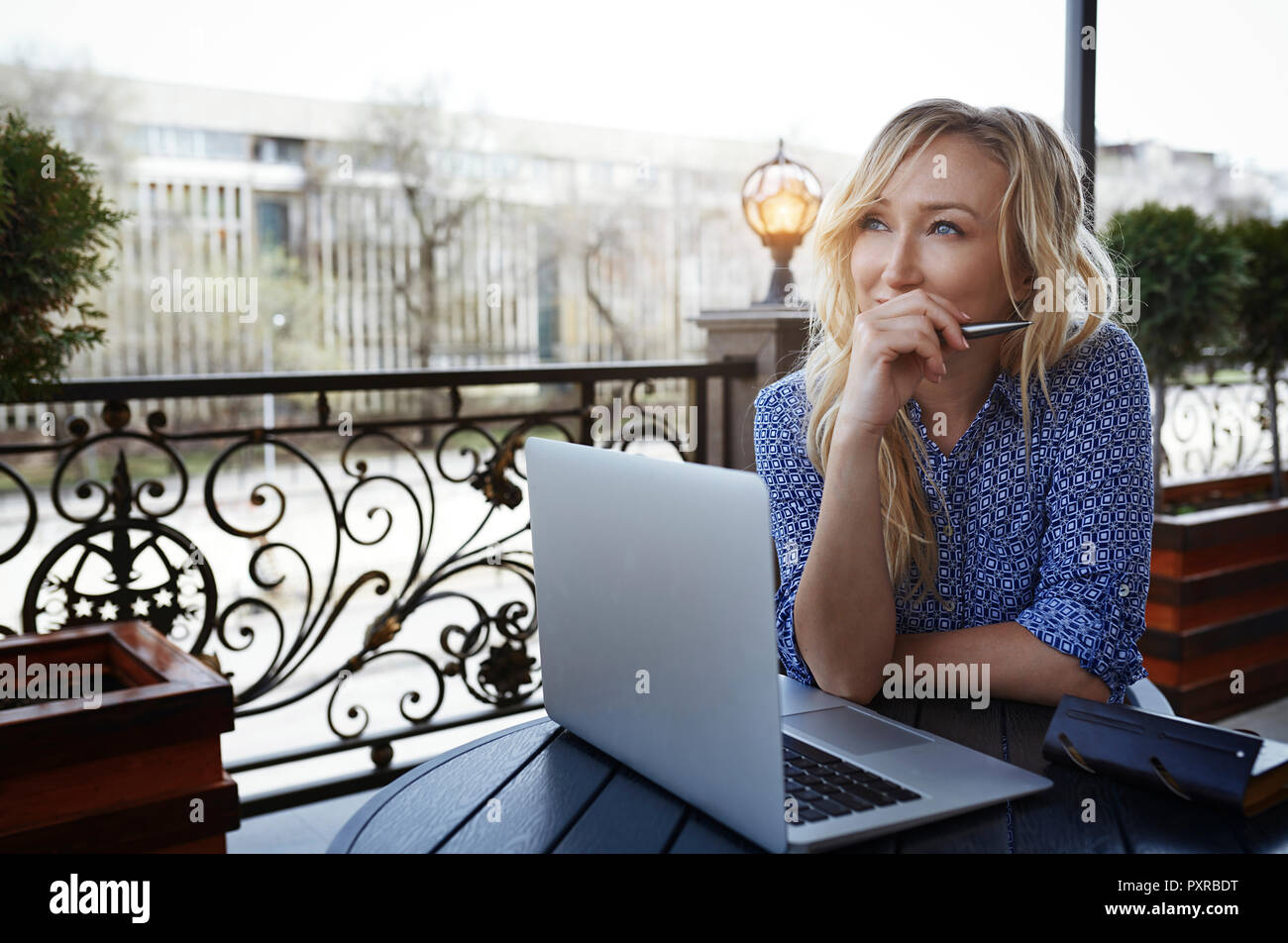 Female blogger hi-res stock photography and images - Alamy