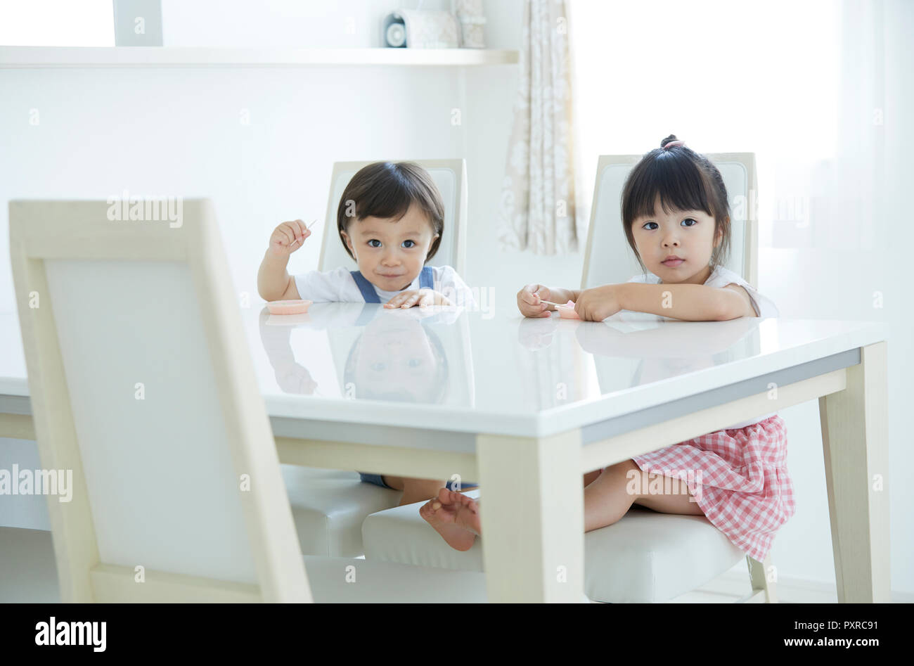 Japanese kids at home Stock Photo - Alamy