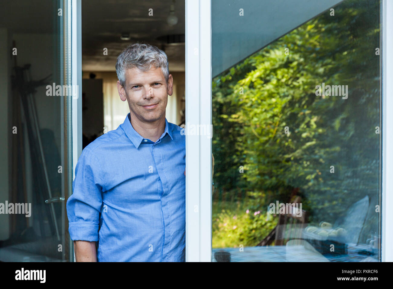 Open lean hi-res stock photography and images - Alamy