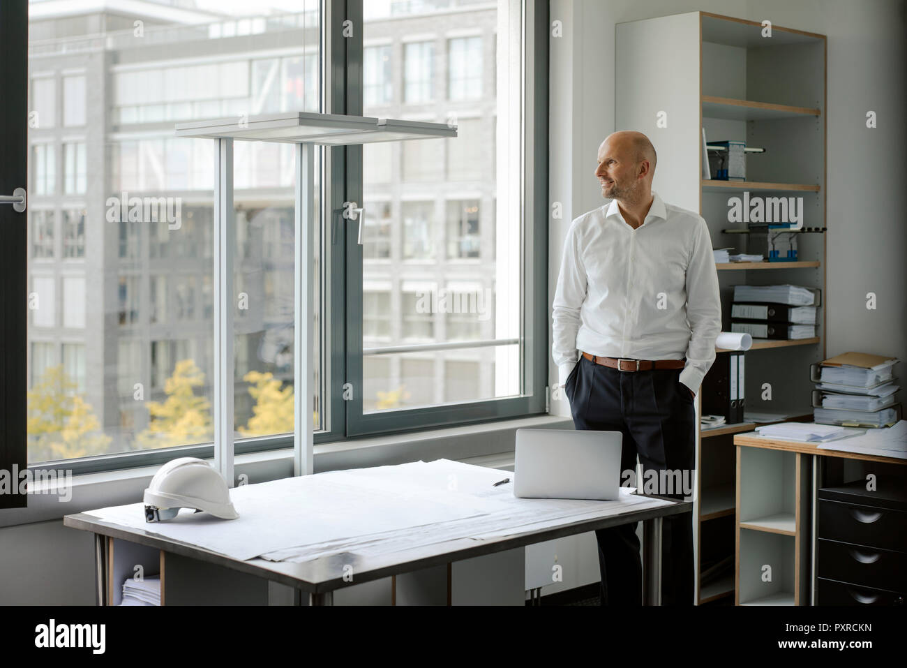 It engineer computer room office hi-res stock photography and images ...