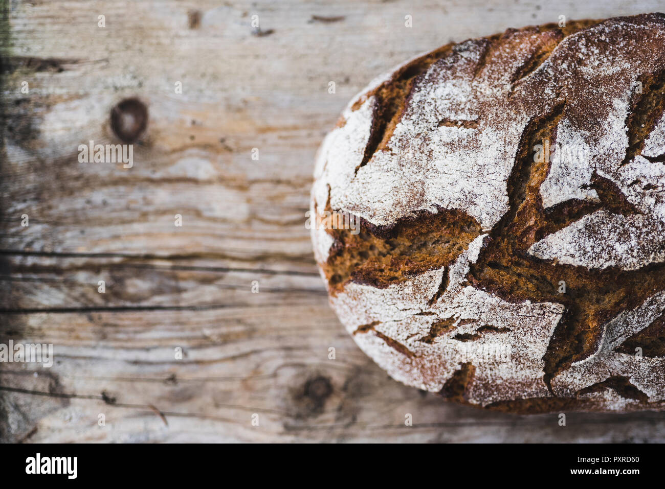 Bread wood hi-res stock photography and images - Alamy