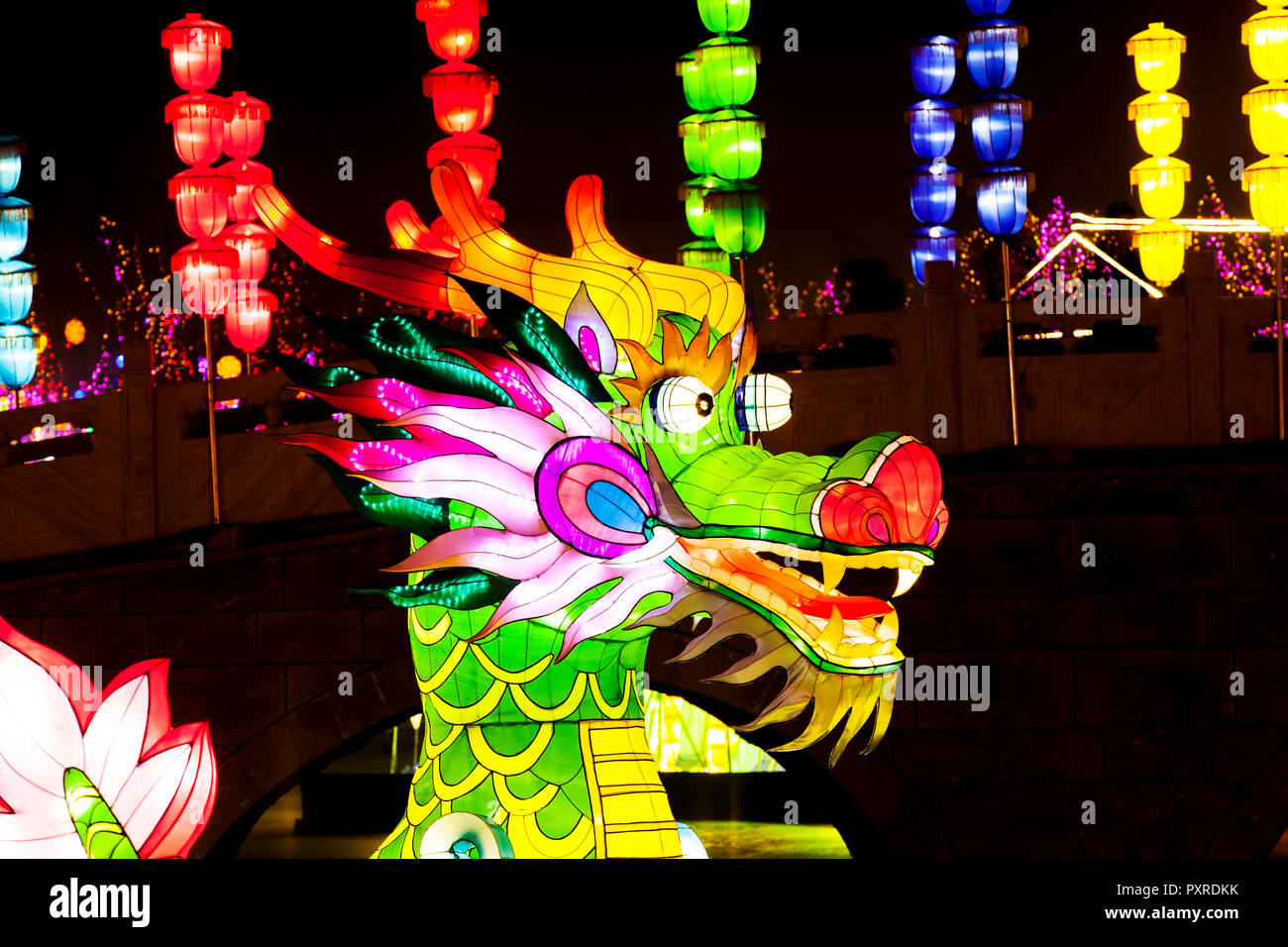 dragon at chinese lantern festival Stock Photo - Alamy