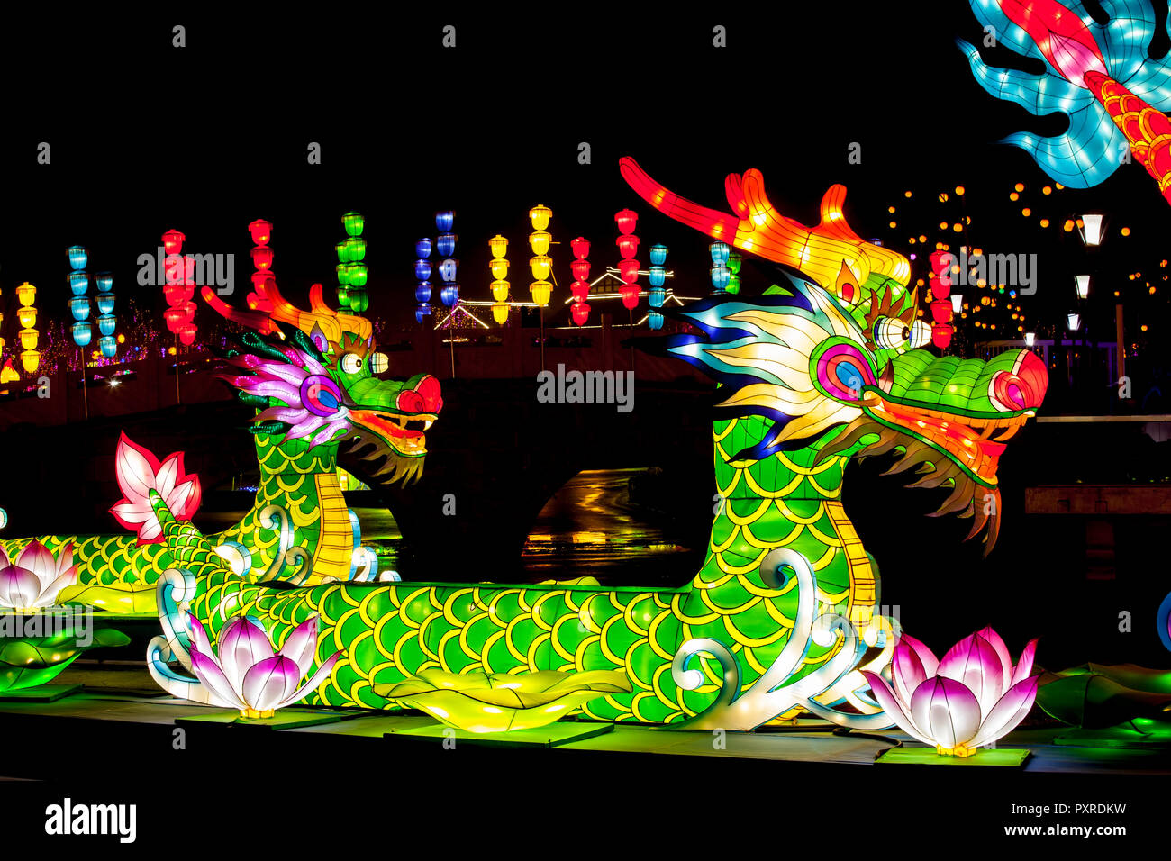 dragon at chinese lantern festival Stock Photo - Alamy