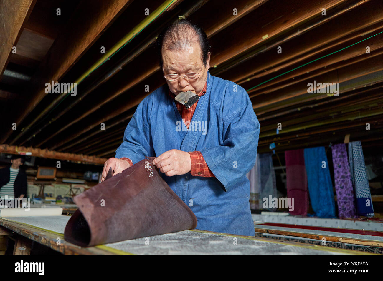 Japanese artisan working in the studio Stock Photo - Alamy