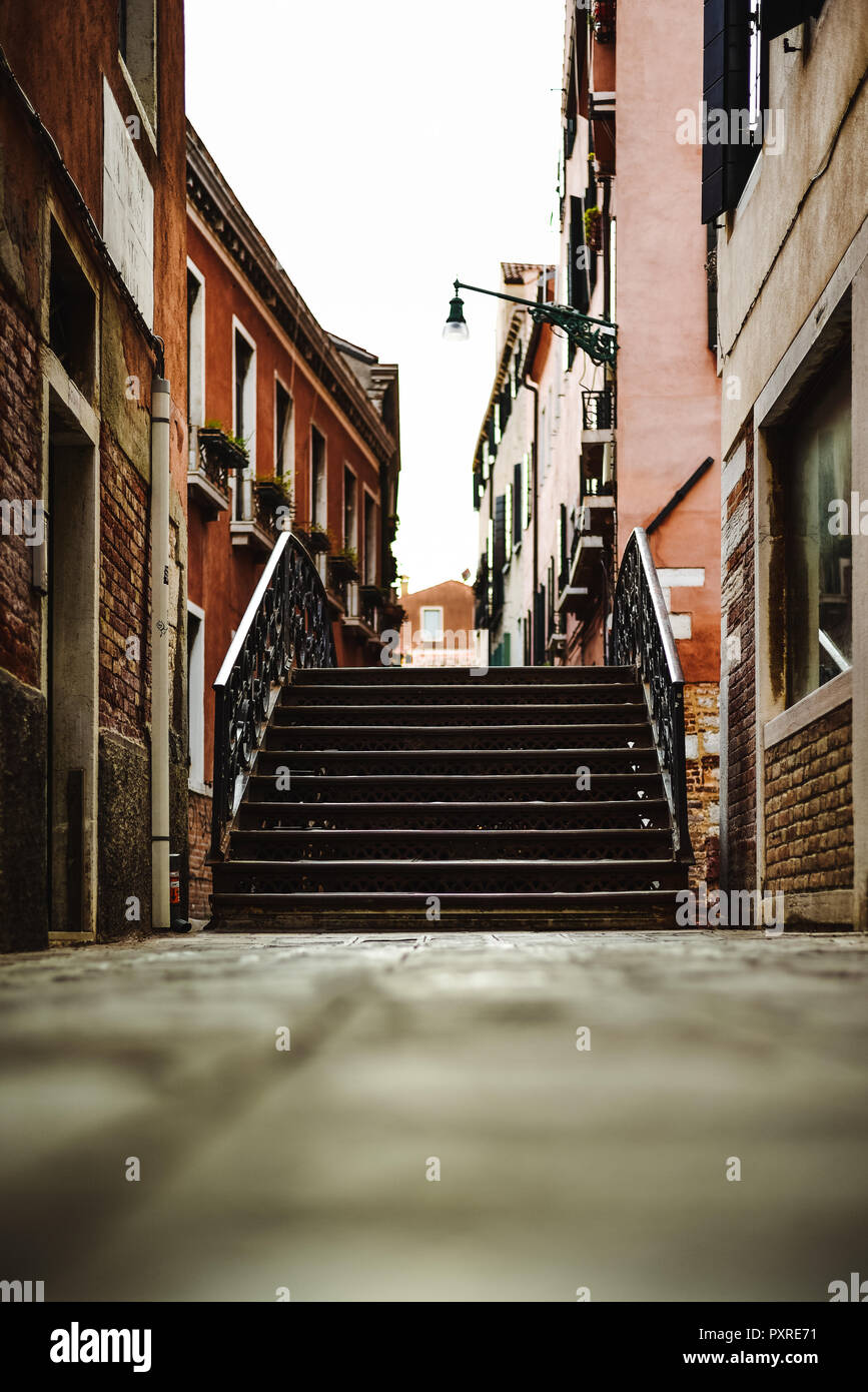 Iron bridge venice italy hi-res stock photography and images - Alamy