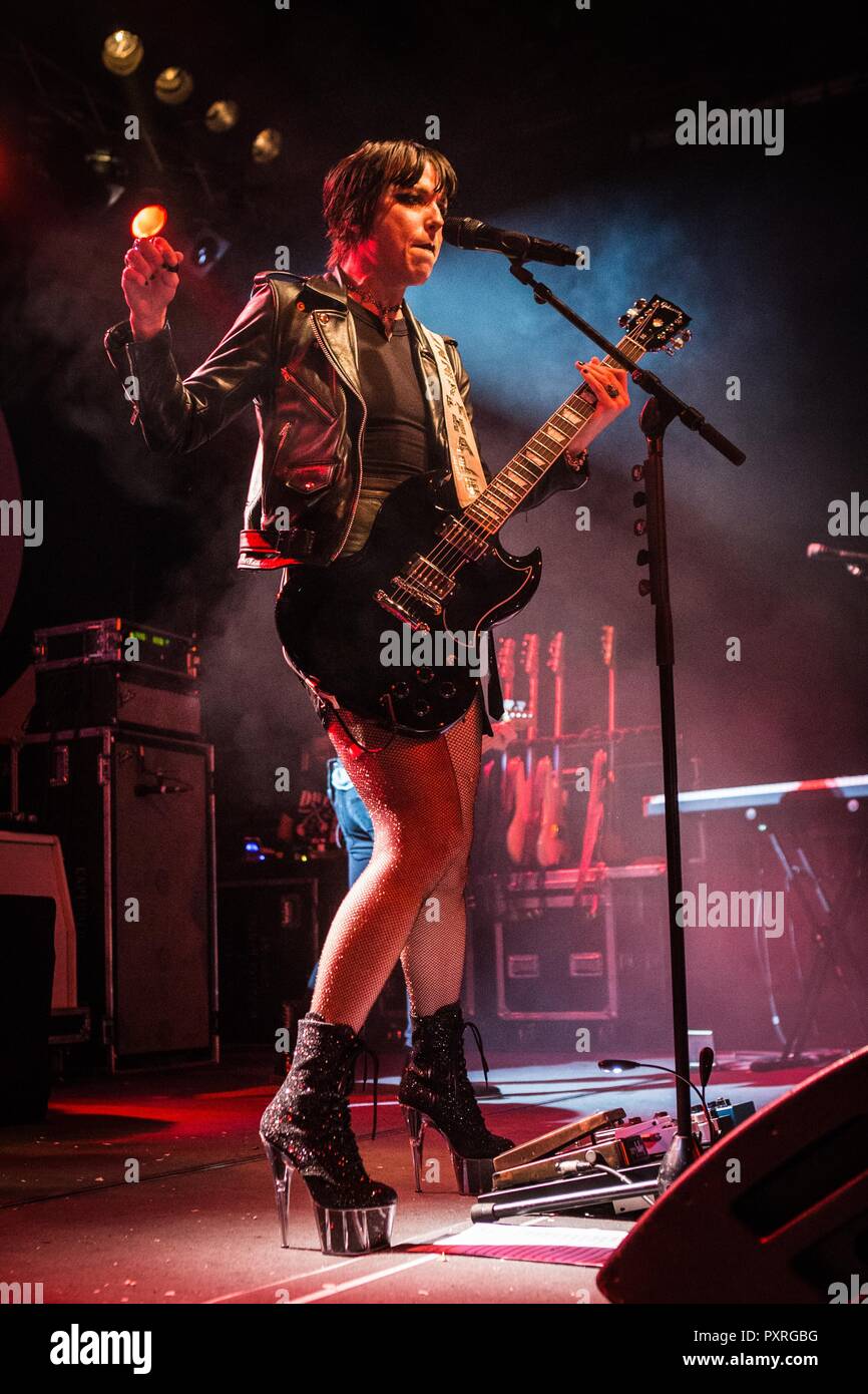 Halestorm live hi-res stock photography and images - Alamy
