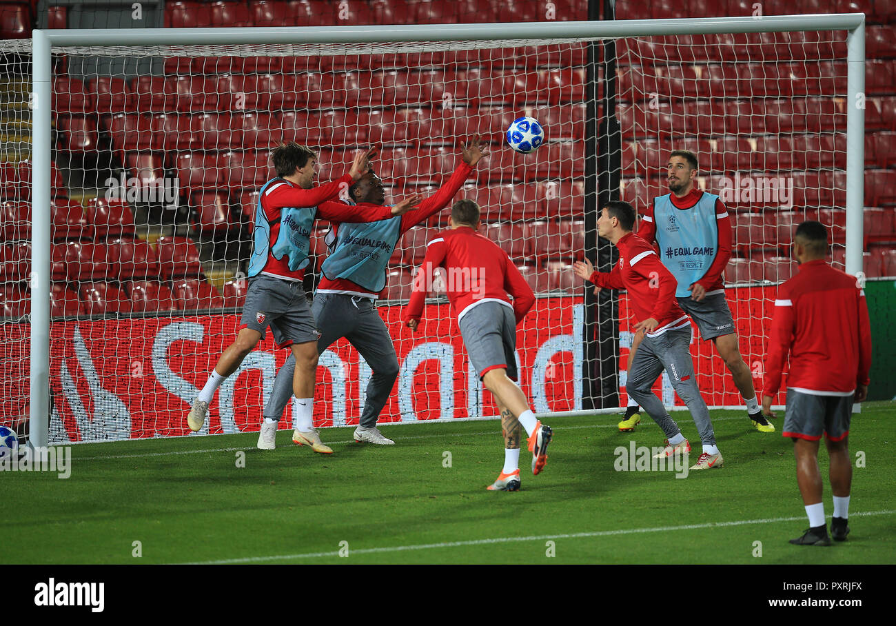 Handball star hi-res stock photography and images - Alamy