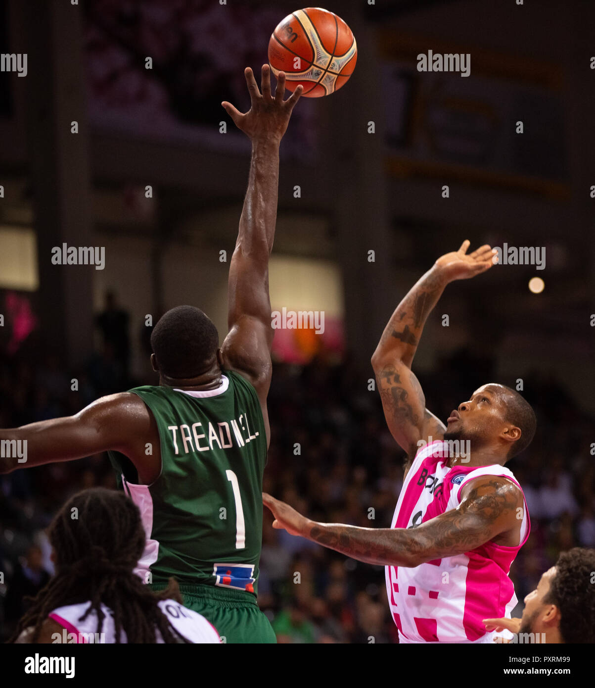 James treadwell hi-res stock photography and images - Alamy