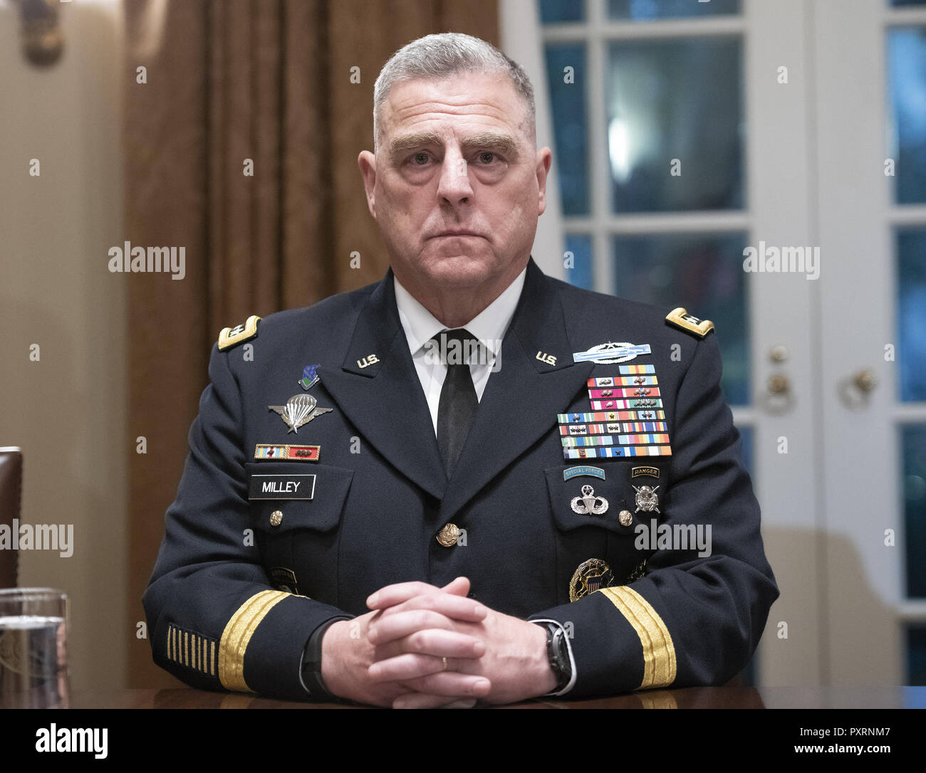 Senior Army Leaders Meeting High Resolution Stock Photography and ...