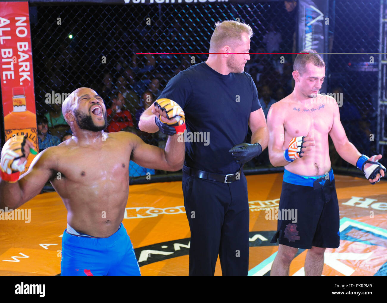 Tunica, MS, USA. 20th Oct, 2018. MMA fighter, Keion Lucas (left ...