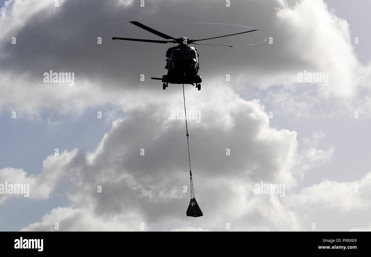 External load hi-res stock photography and images - Alamy