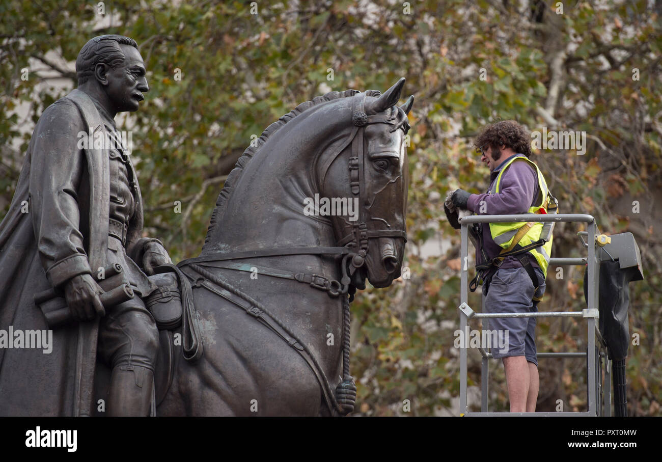 Haig statue whitehall hi-res stock photography and images - Alamy
