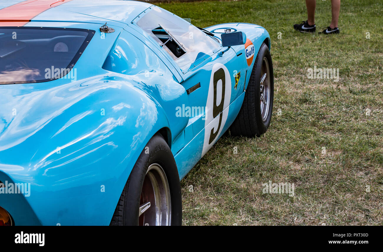 Ford Gt40 Race Car High Resolution Stock Photography and Images - Alamy