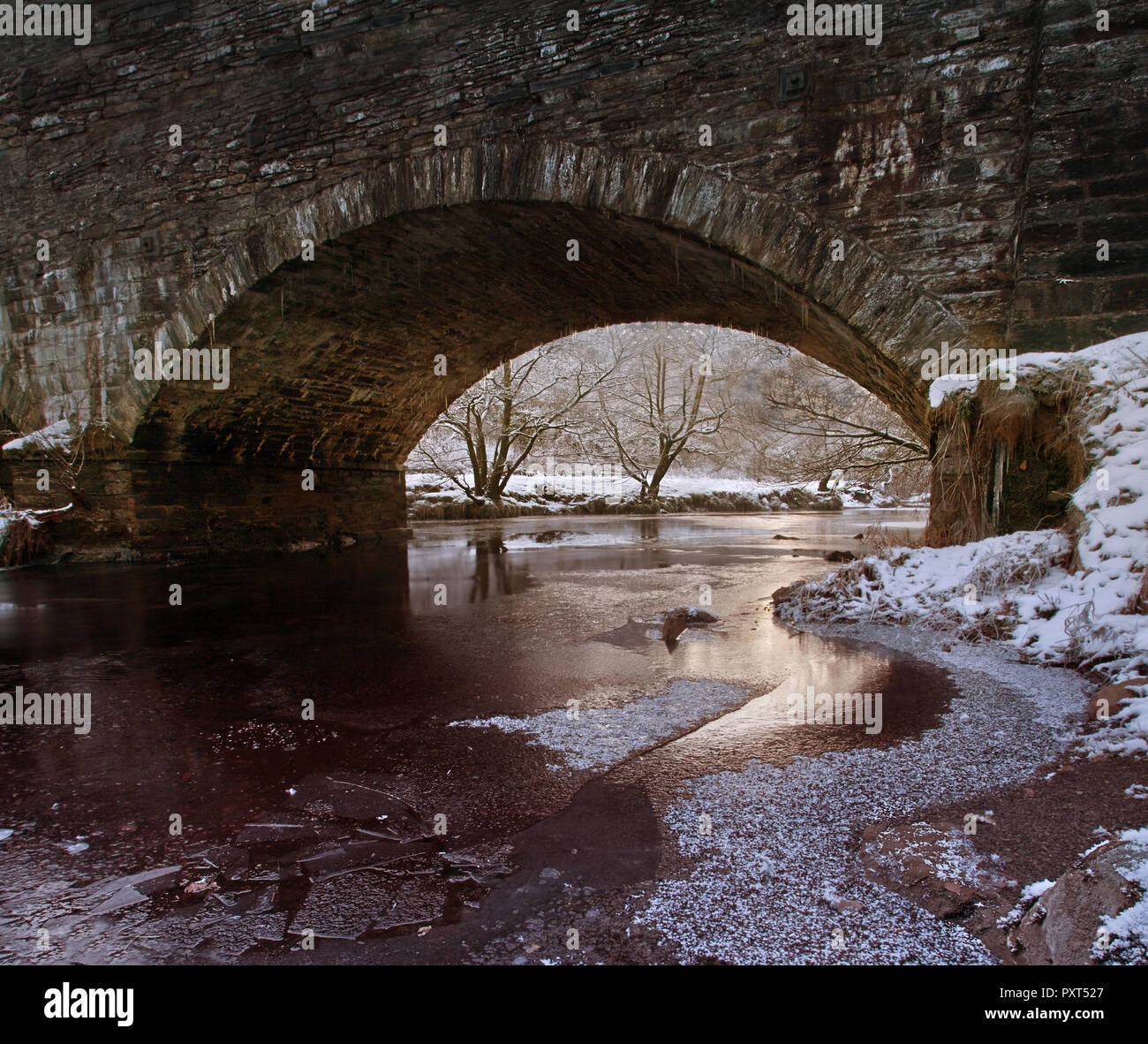 Freezing temps hi-res stock photography and images - Alamy