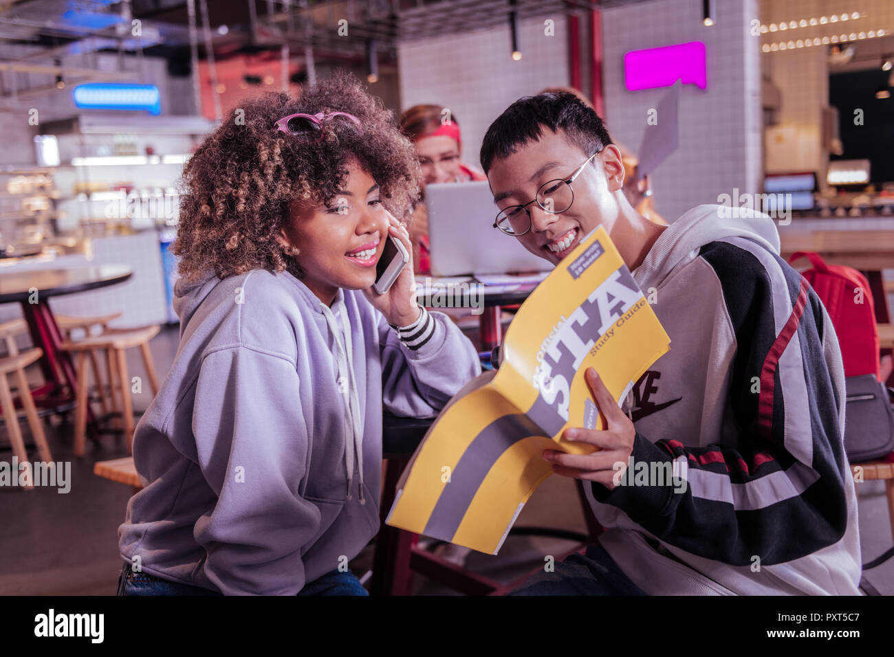 Teenager good news hi-res stock photography and images - Alamy