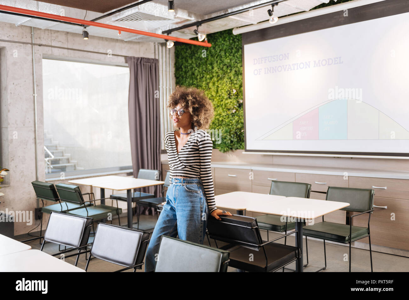 Presentation hall student hi-res stock photography and images - Alamy