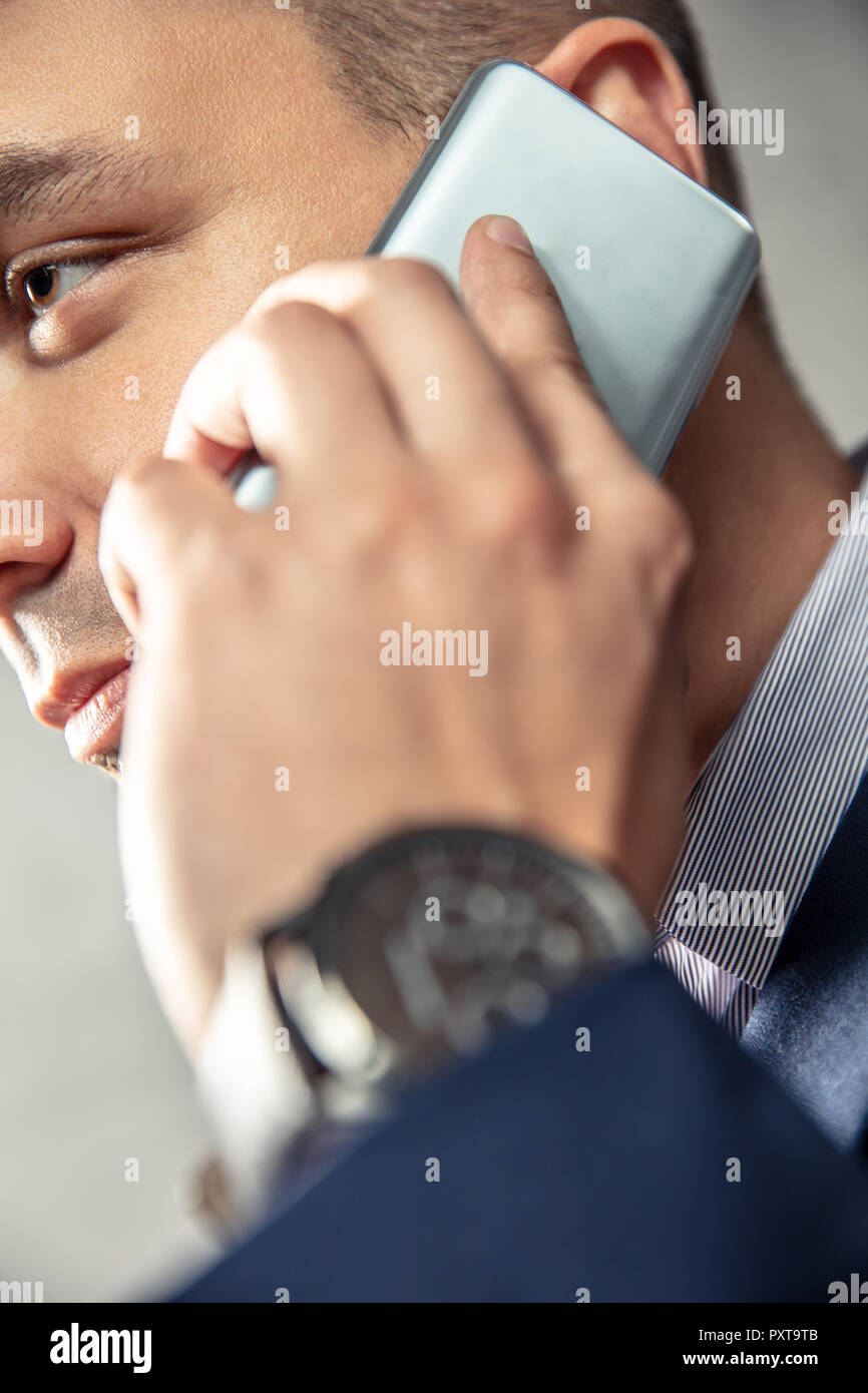 Smartphone talking hi-res stock photography and images - Alamy