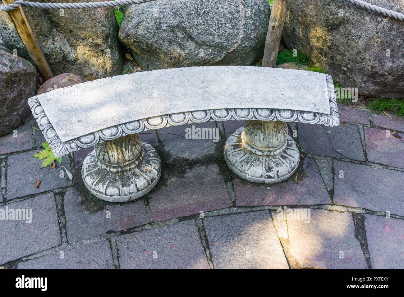 White marble park bench in hi-res stock photography and images - Alamy