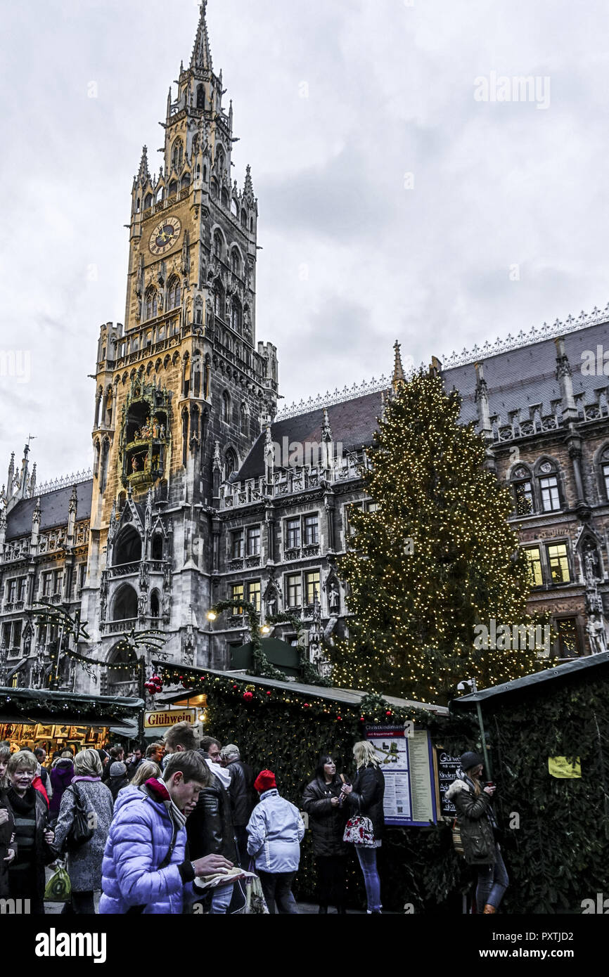 Christkindlmarkt, Weihnachtsmarkt am Münchner Marienplatz, Christmas ...