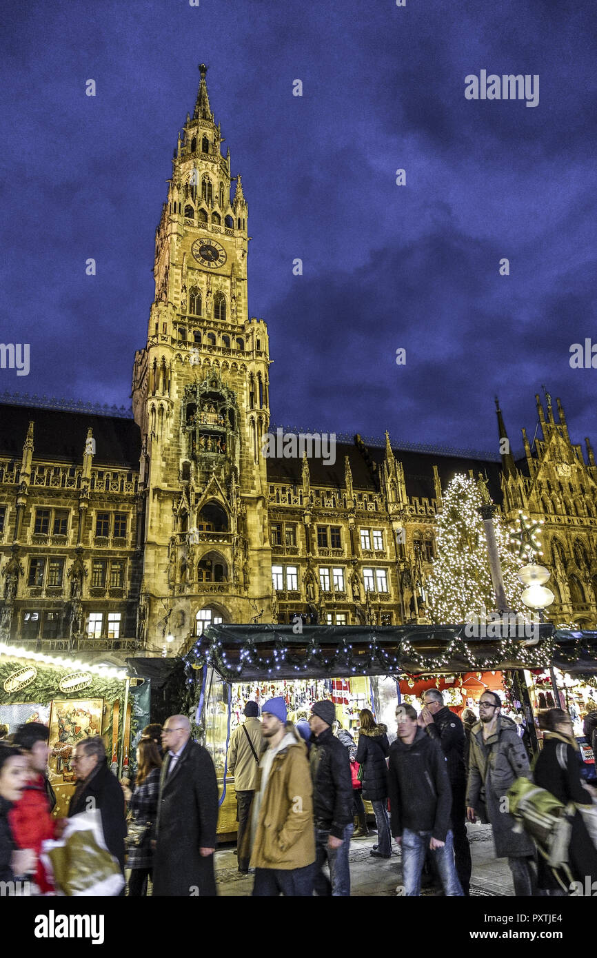 Christkindlmarkt, Weihnachtsmarkt am Münchner Marienplatz, Christmas ...