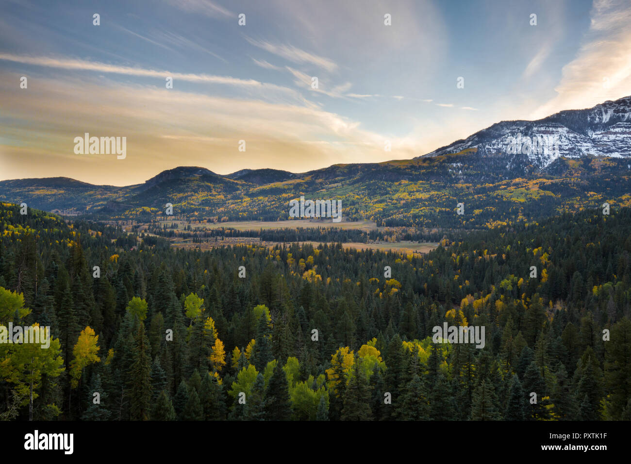 Hill in colorado hi-res stock photography and images - Alamy