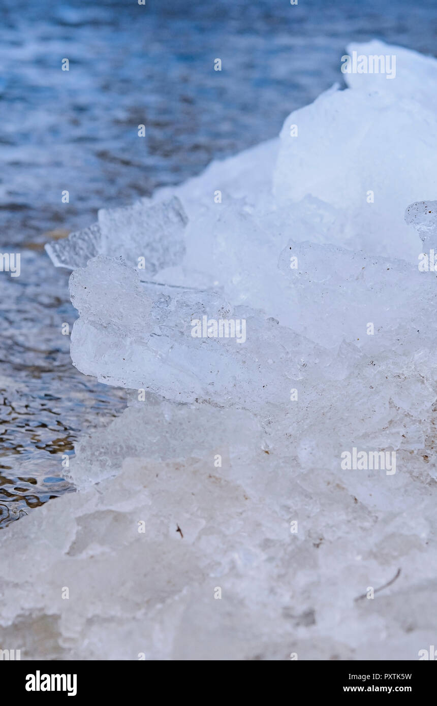 Ice and river hi-res stock photography and images - Alamy