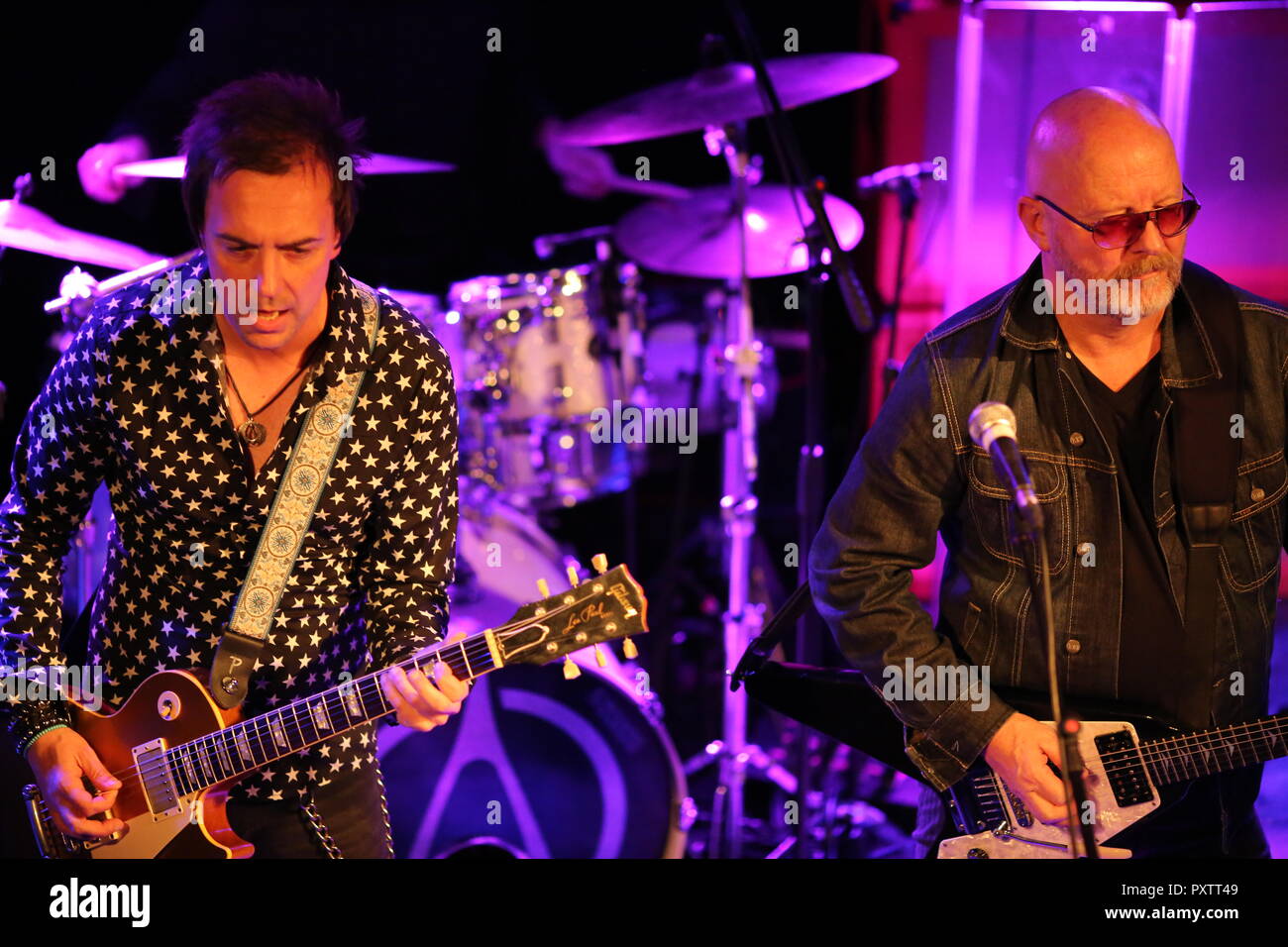 Wishbone Ash live Stock Photo - Alamy