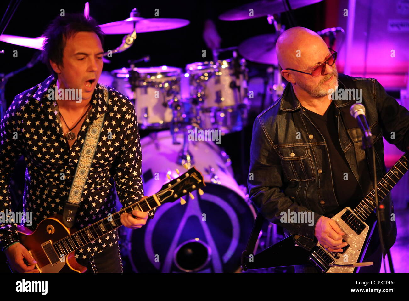 Wishbone Ash live Stock Photo - Alamy