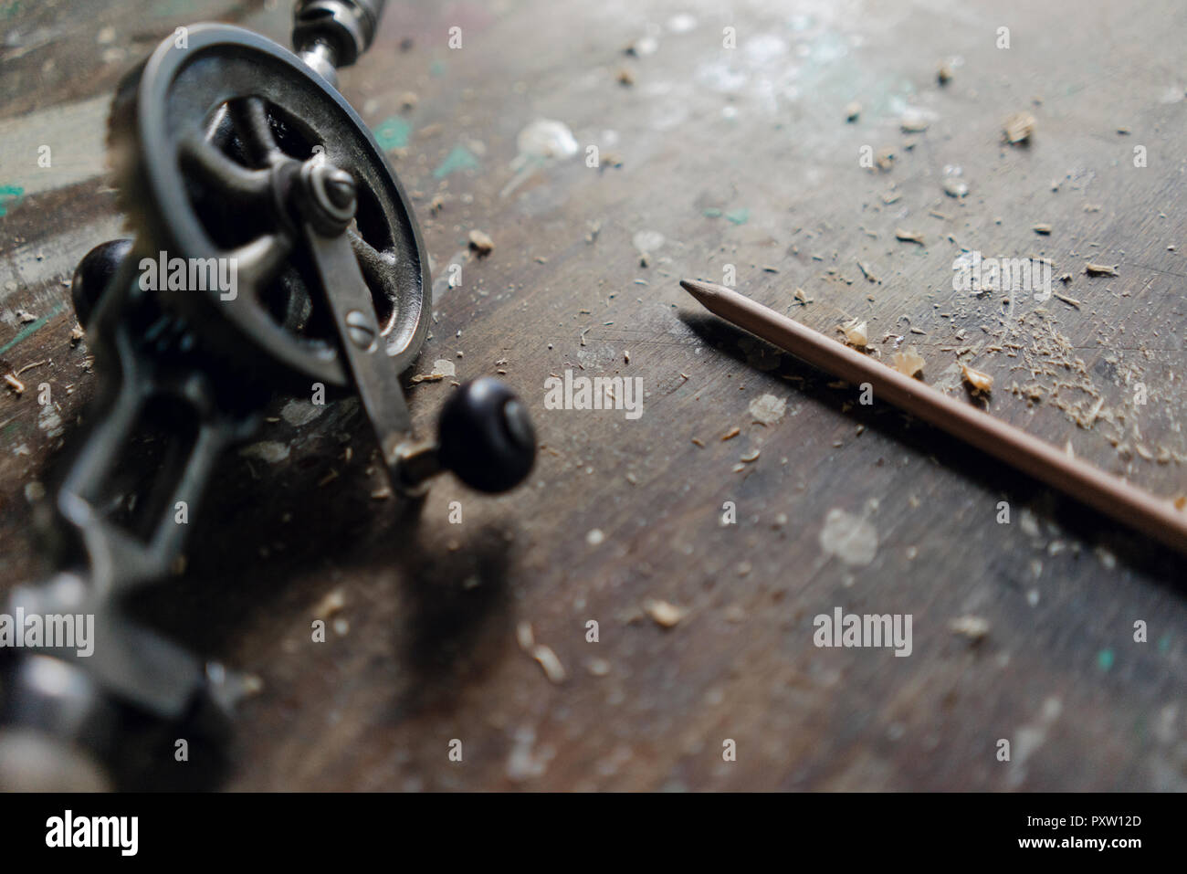 Hand drill hi-res stock photography and images - Alamy