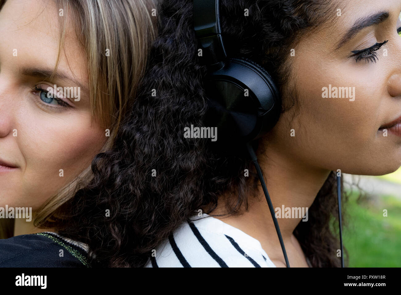 Lean leaning listen hi-res stock photography and images - Alamy