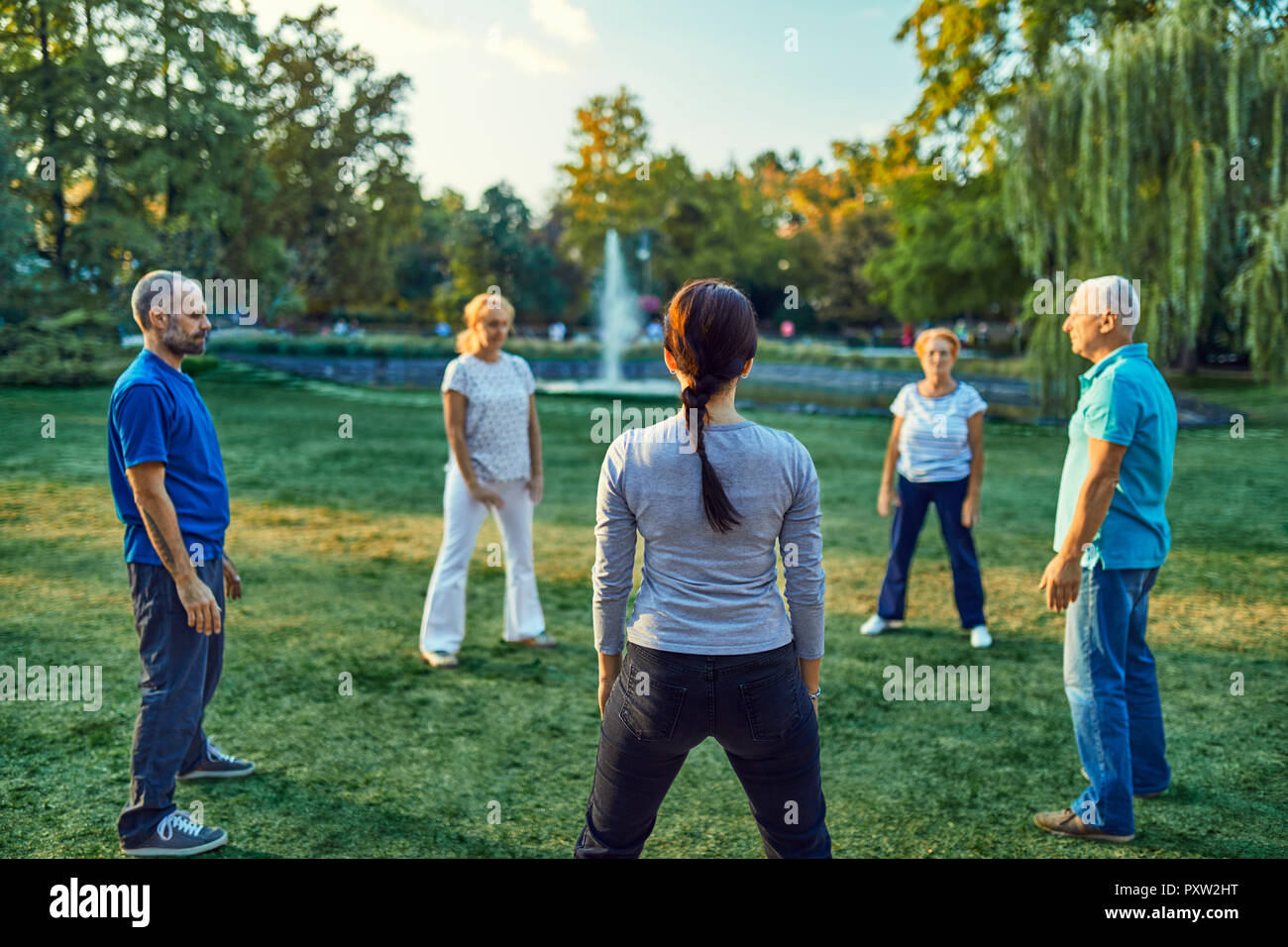 Tai chi group hi-res stock photography and images - Alamy