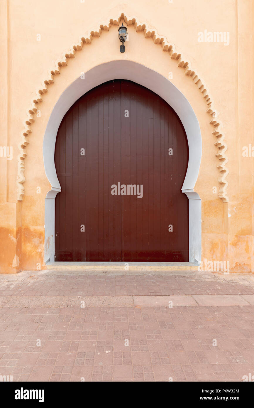 Morocco, Marrakesh, wooden entrance gate at medina Stock Photo - Alamy