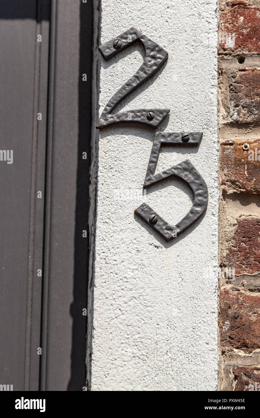 House numbers hi-res stock photography and images - Alamy