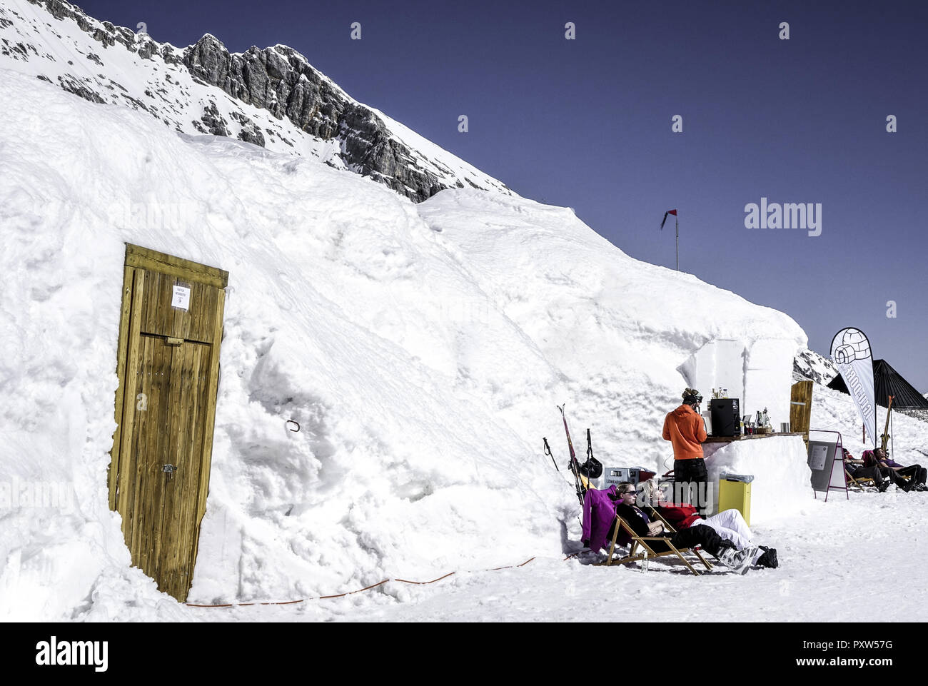 Der iglu hi-res stock photography and images - Alamy
