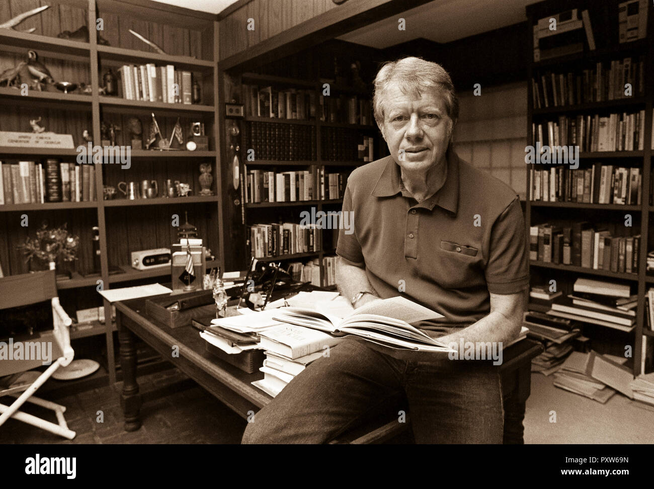 Jimmy Carter in his study at his 1 Woodland Drive home in Plains ...