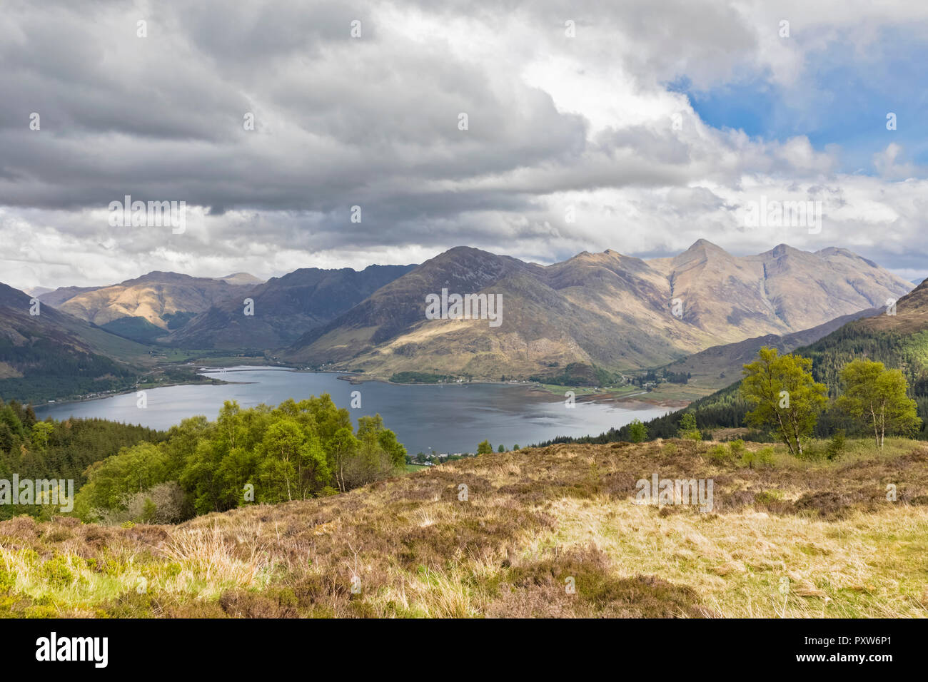UK, Scotland, Kintail, view to Loch Duich and Five Sisters of Kintail ...