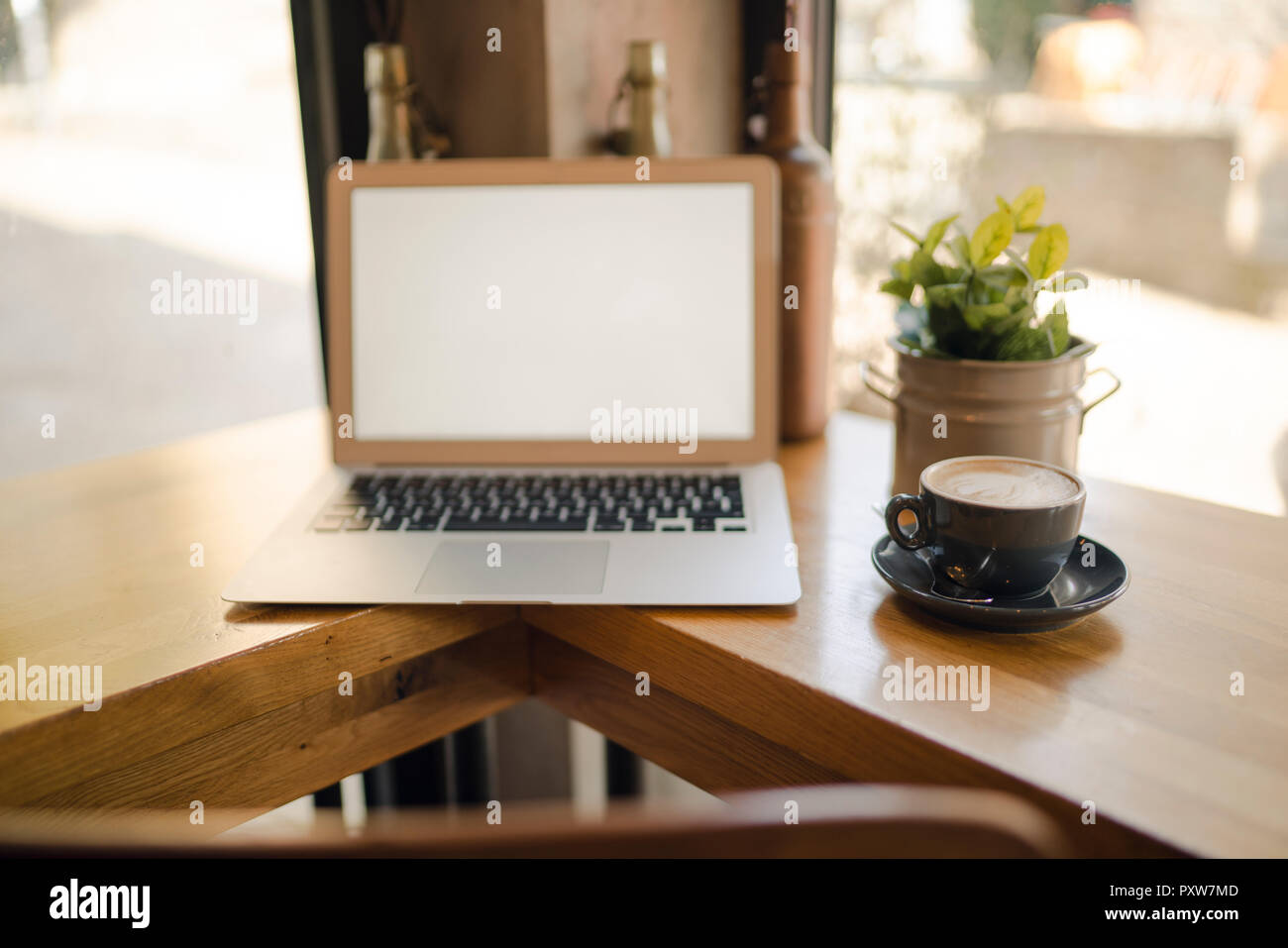 Corner shop interior hi-res stock photography and images - Alamy
