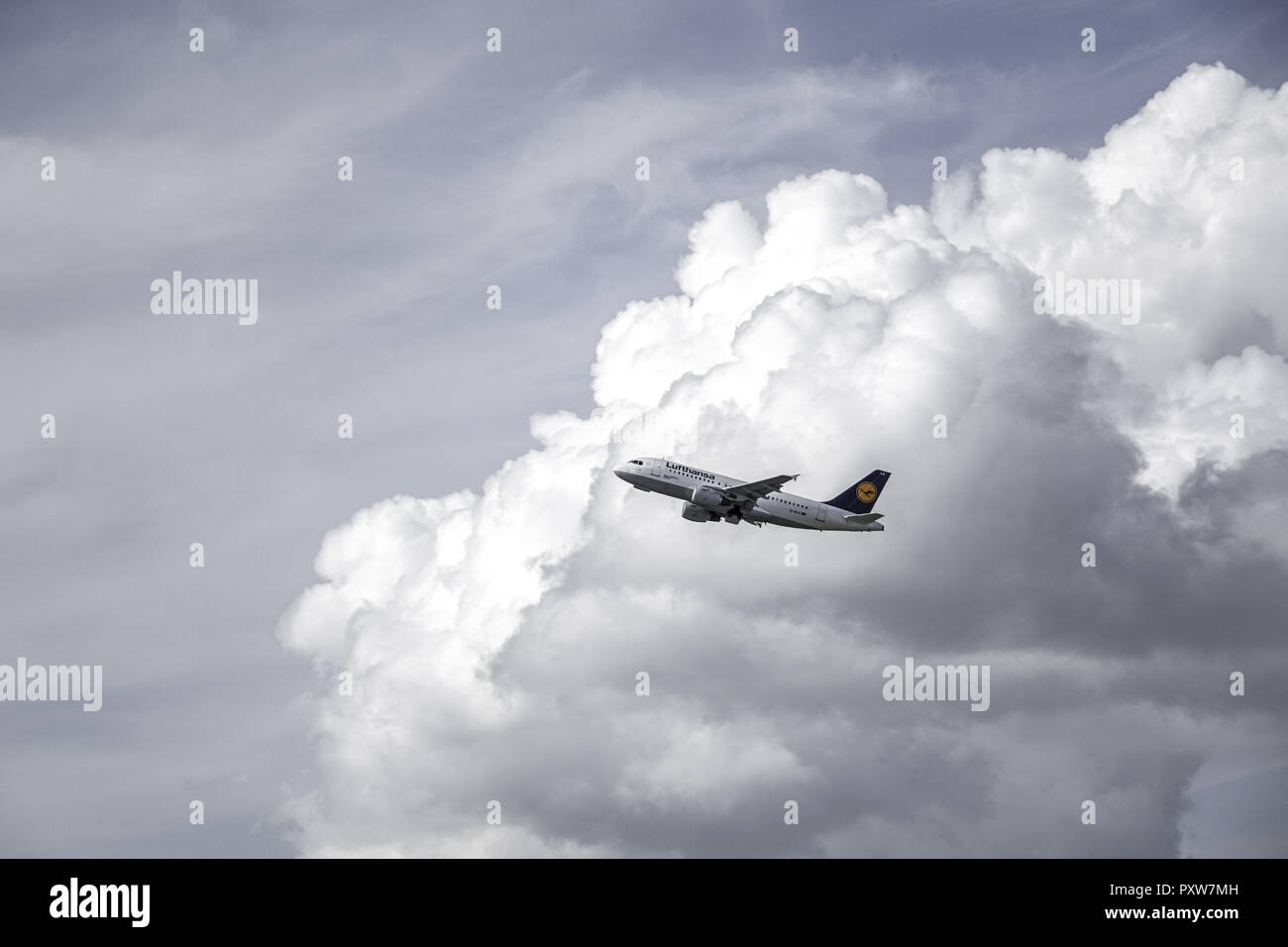 Germany, Bavaria, Munich, Airport München II, take-off aircraft Stock ...