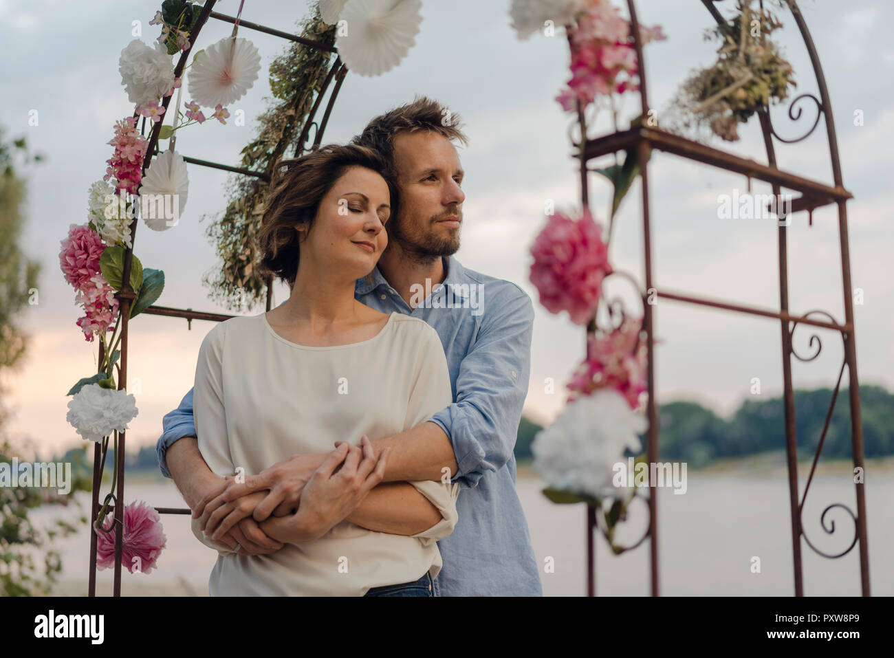 Couples getting married hi-res stock photography and images - Alamy